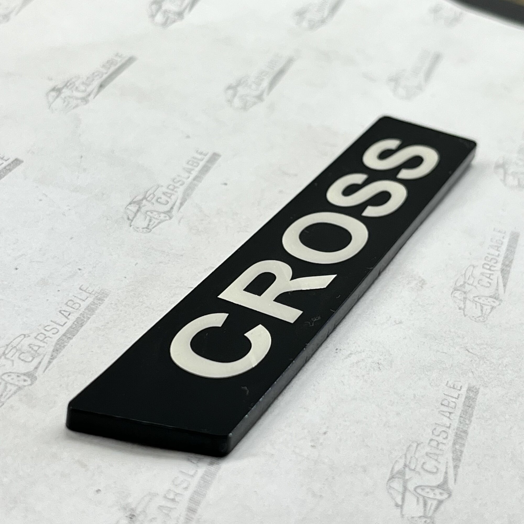 Шильдик cross (акрил) — фото 1
