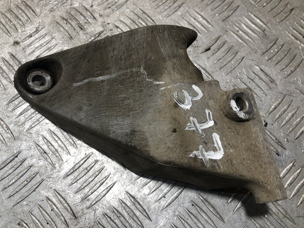 Кронштейн генератора CHEVROLET Lacetti 2003-2013 96352142