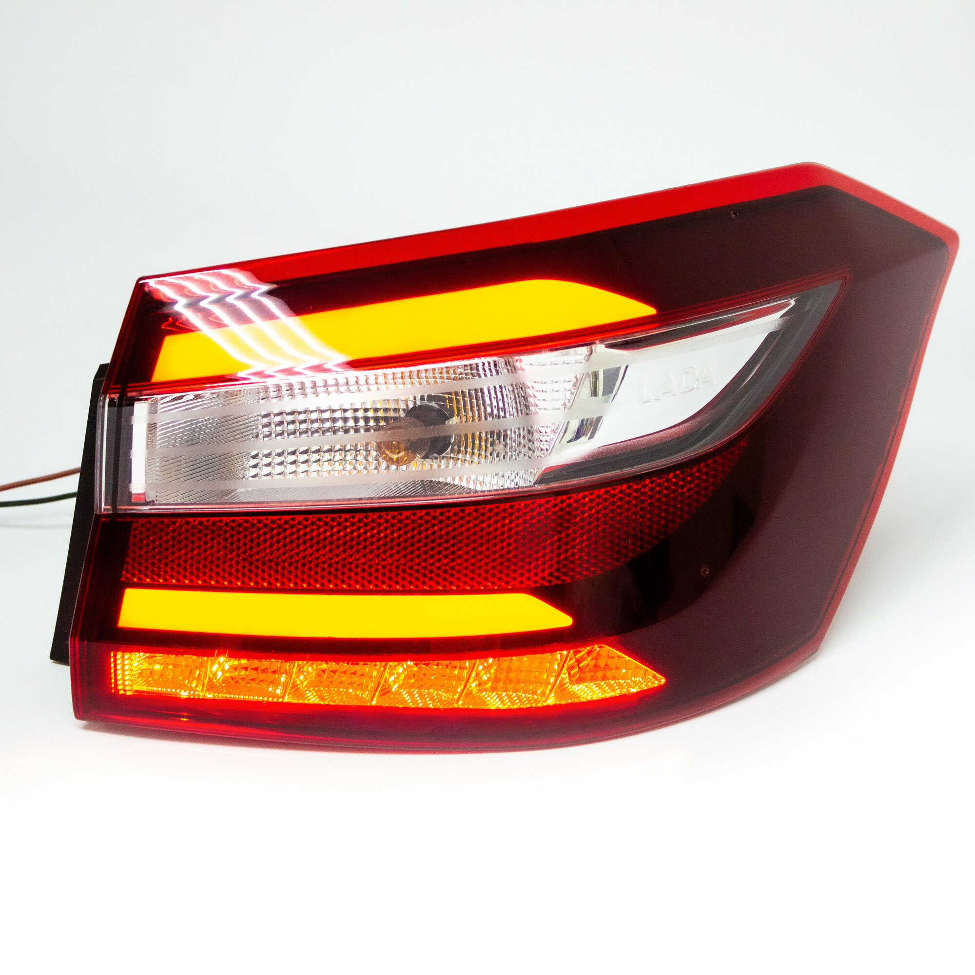 Фонарь Лада Веста НГ с 2022 г. в. правый наружный угол, оригинальный