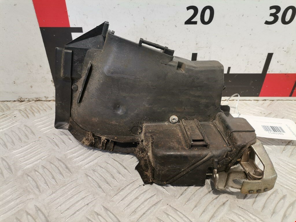 Замок двери передней правой BMW 5-Series (E39) 51218235104 арт. 1546940