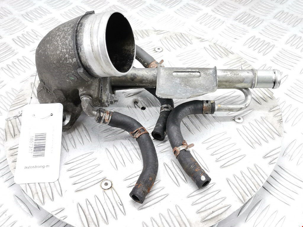 Фланец (штуцер системы охлаждения тройник) Honda CR-V 3 арт. 1857317