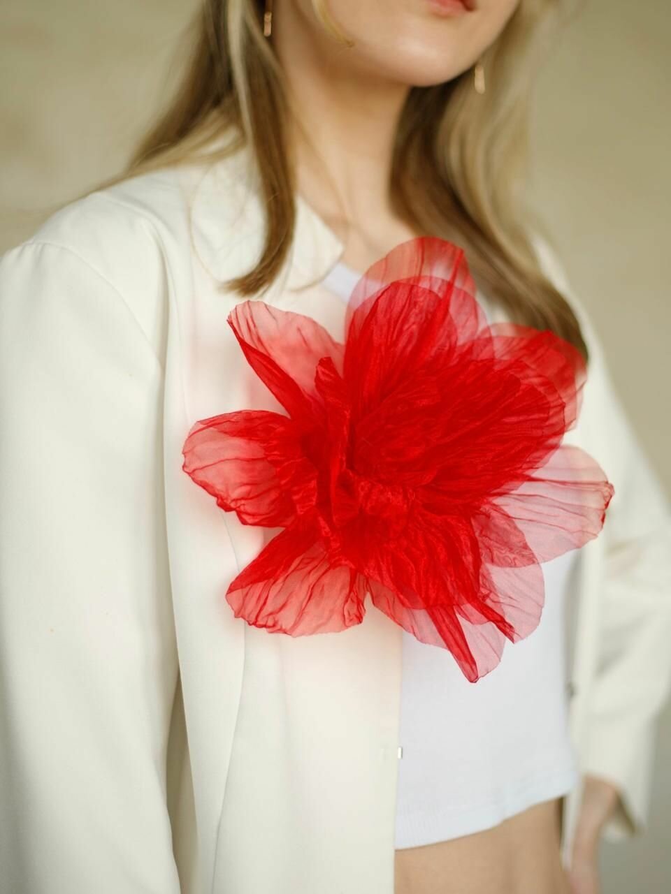 Брошь цветок органза Красная роза