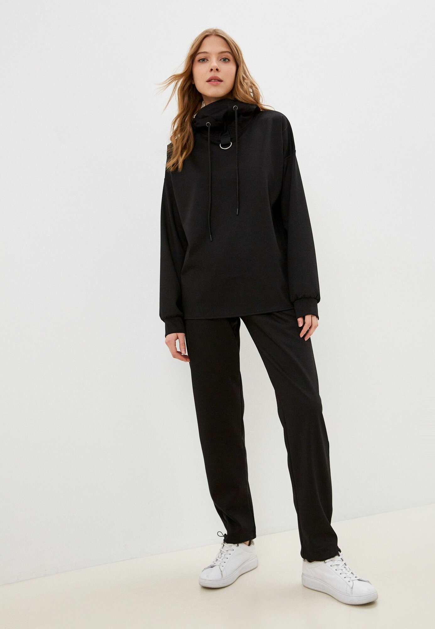 Костюм спортивный