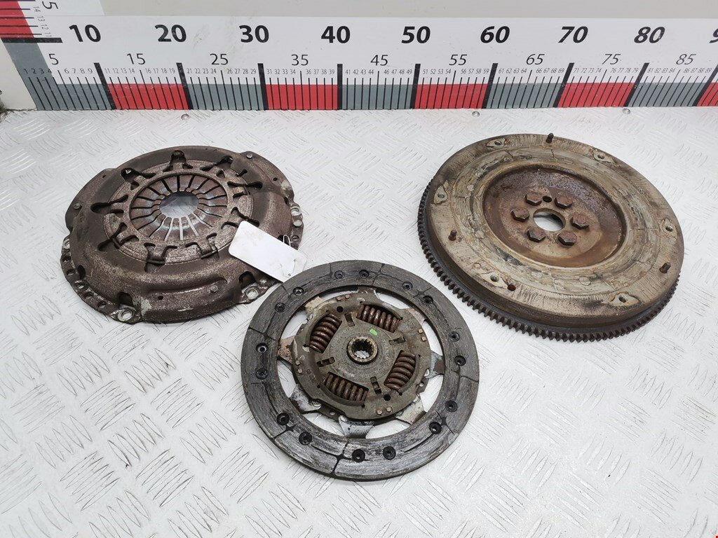 Маховик (демпфер сцепления) Ford Focus 1 98MM6375AD арт. 1782814