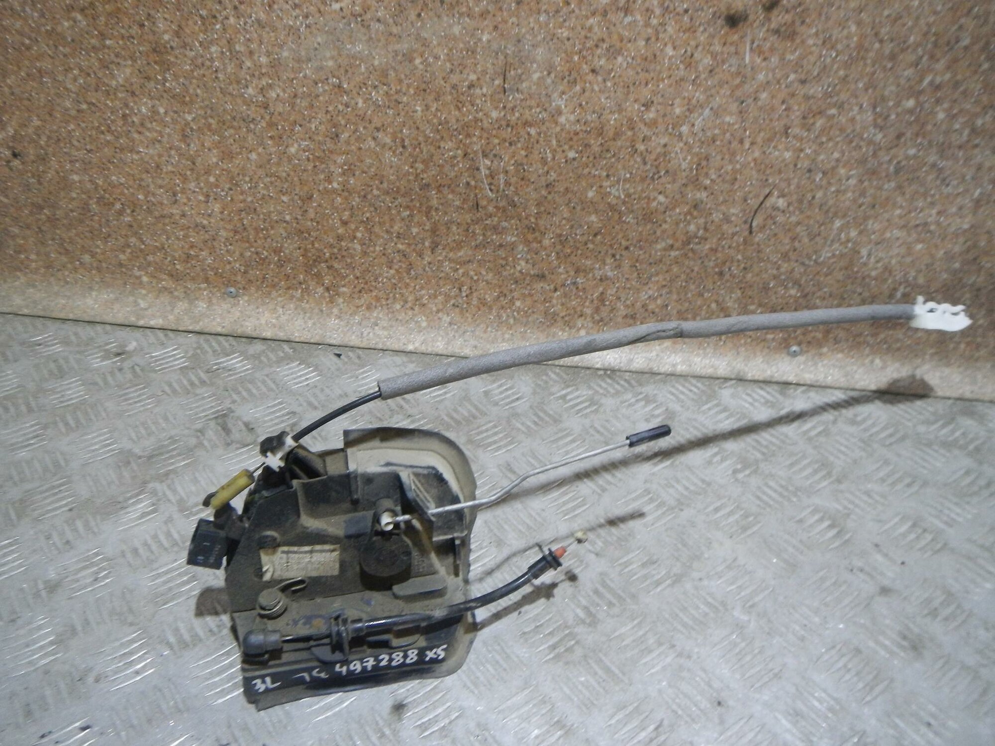 Б/У Замок двери задней левой, BMW (БМВ)-X5 (E53) (99-06) BMW X5 (E53) (99-06) 7 контактов Без видимых повреждений. 497288...