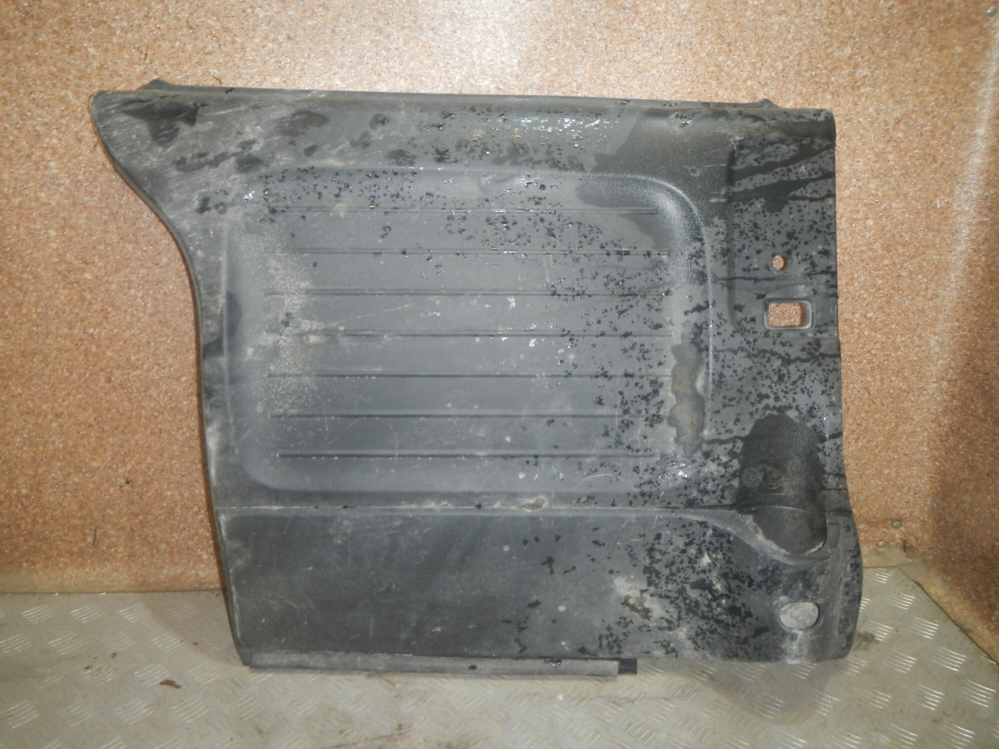 Б/У Обшивка двери задней левой, Honda (Хонда)-MOBILIO SPIKE (02-08) HONDA MOBILIO SPIKE (02-08) Грязная. 554709 HONDA ар...