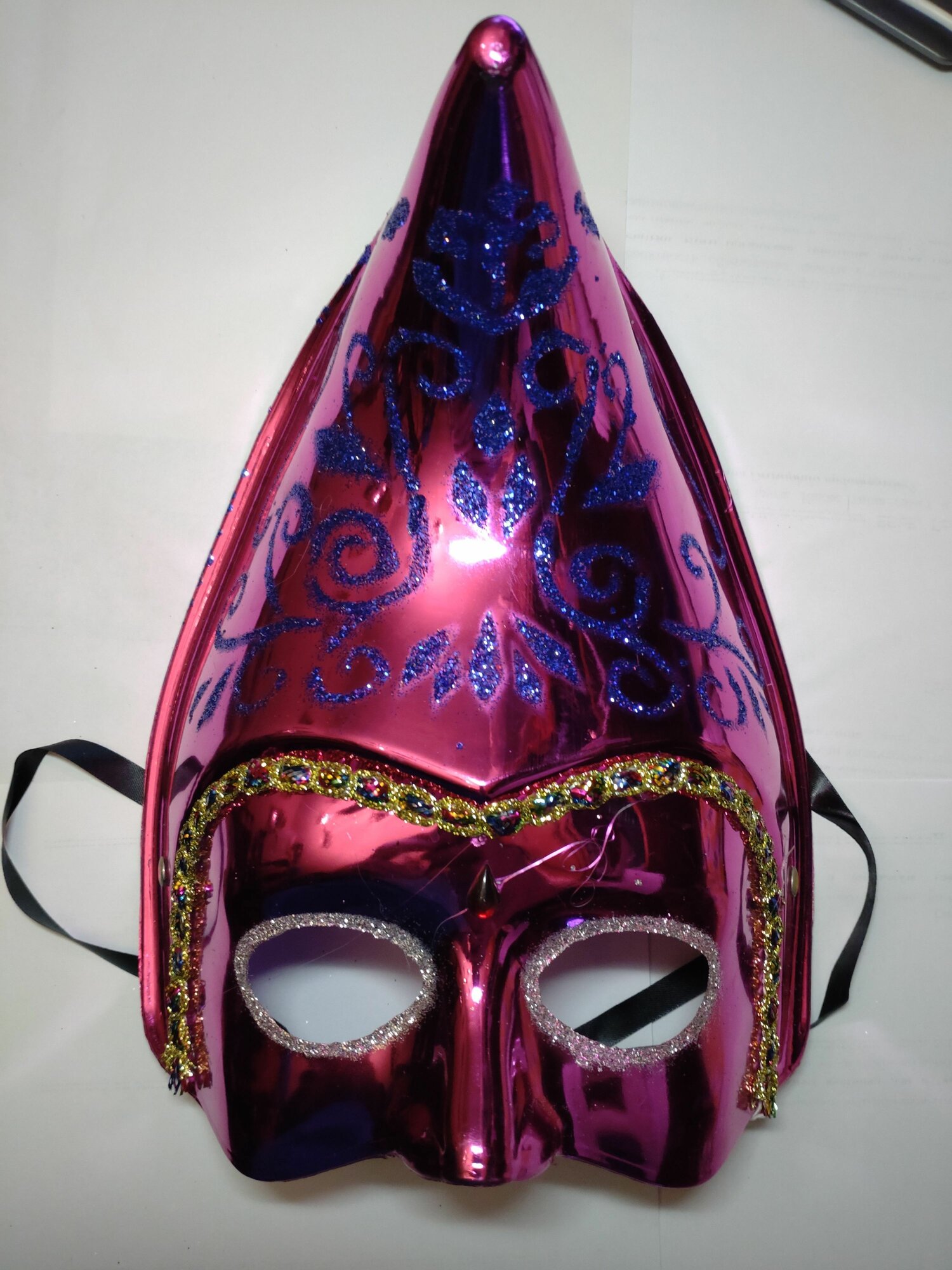Карнавальная венецианская маска 26см. Малиновая с синим.