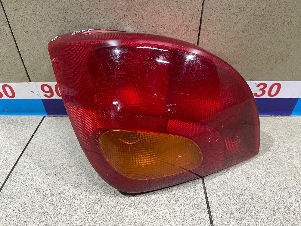 Фонарь задний левый Ford Fiesta 4