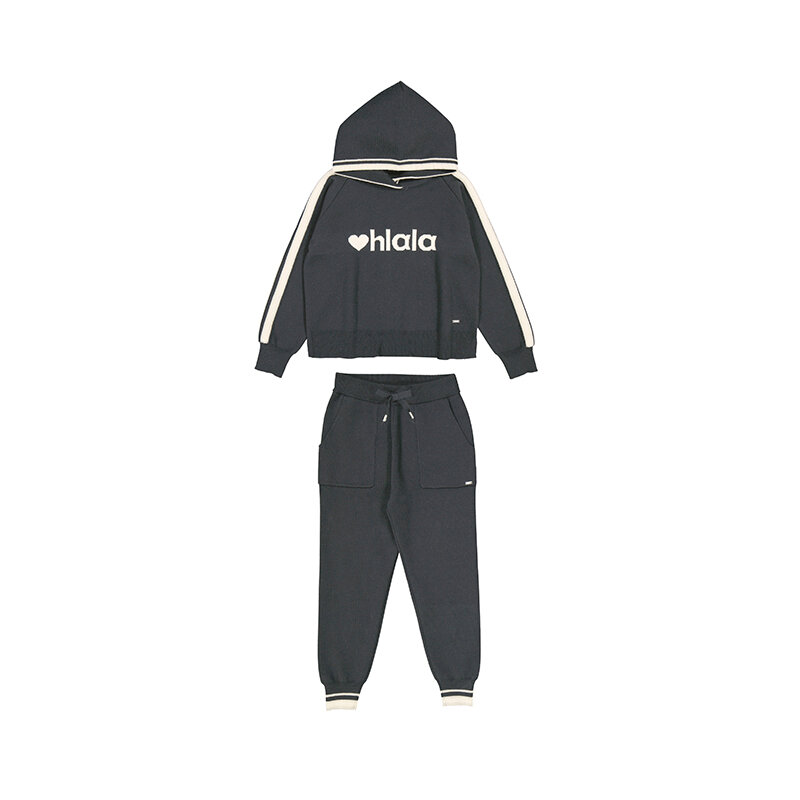 Костюм спортивный