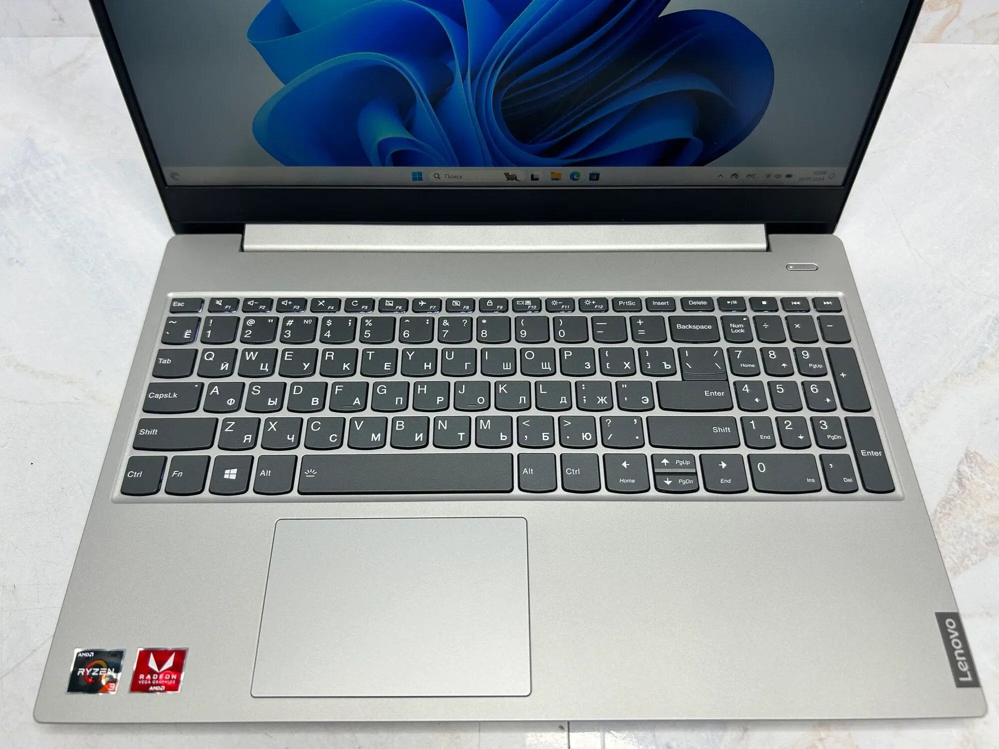 Ноутбук Lenovo IdeaPad S340-15API (81NC00JDRU) 15.6" AMD Ryzen 3 3200U/RAM 8GB/SSD 512GB/AMD Radeon Vega 3/1920*1080/Windows 11/Подсветка кл-ры: нет/серый. Состояние: B1