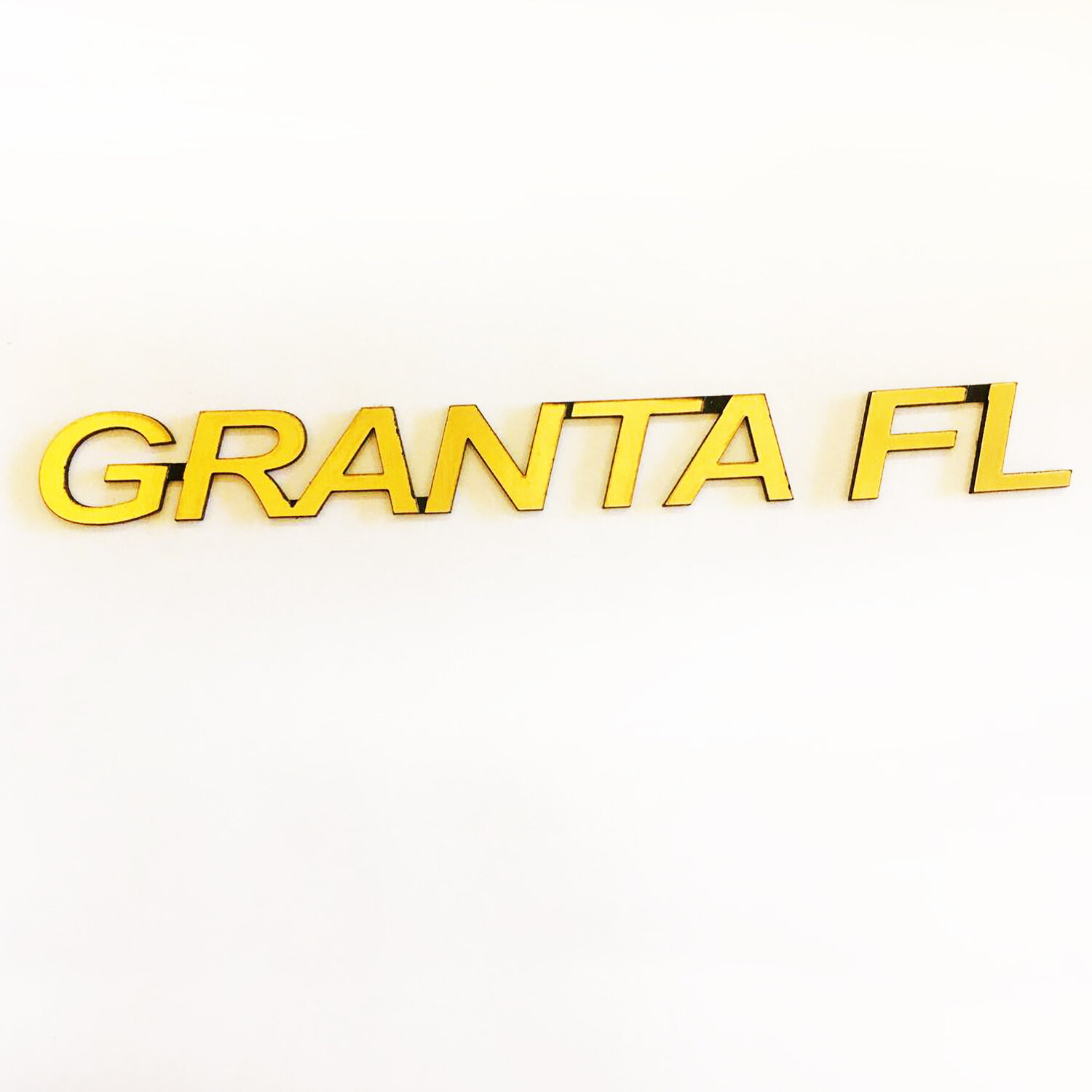 Орнамент (эмблема, шильдик) GRANTA FL gold