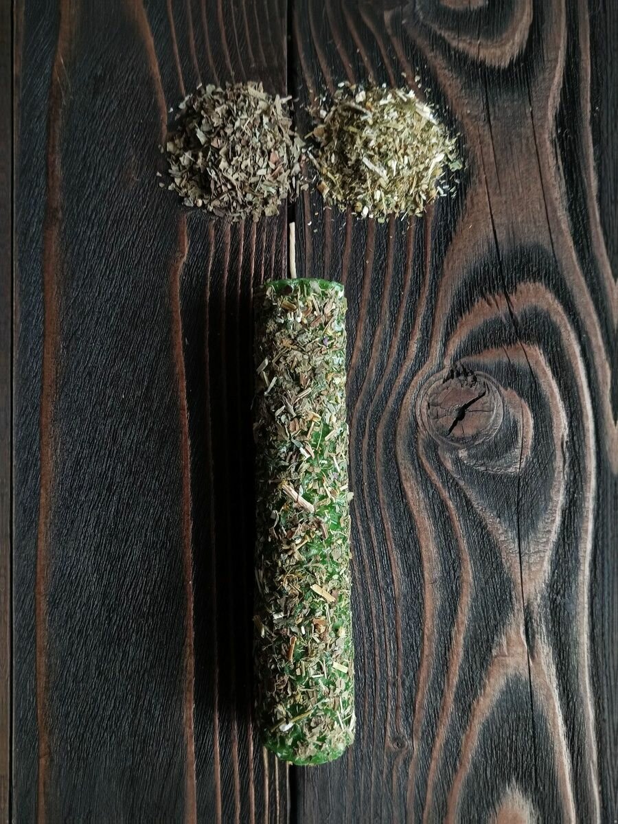 Свеча "Денежный магнит" (базилик и золотарник)