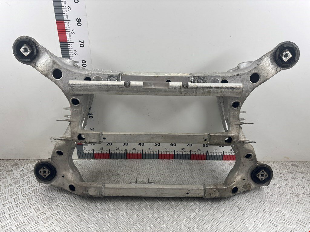 Балка задняя Tesla Model S 100982600A арт. 2264739