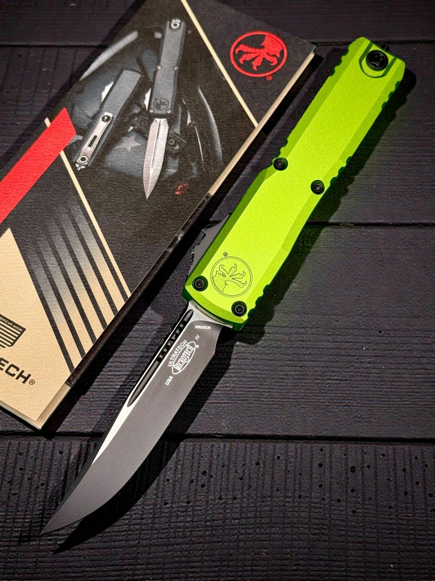 Нож складной MicroTech MCT112141NG Ultratech Gen IV, Black Blade, Neon Green Handle