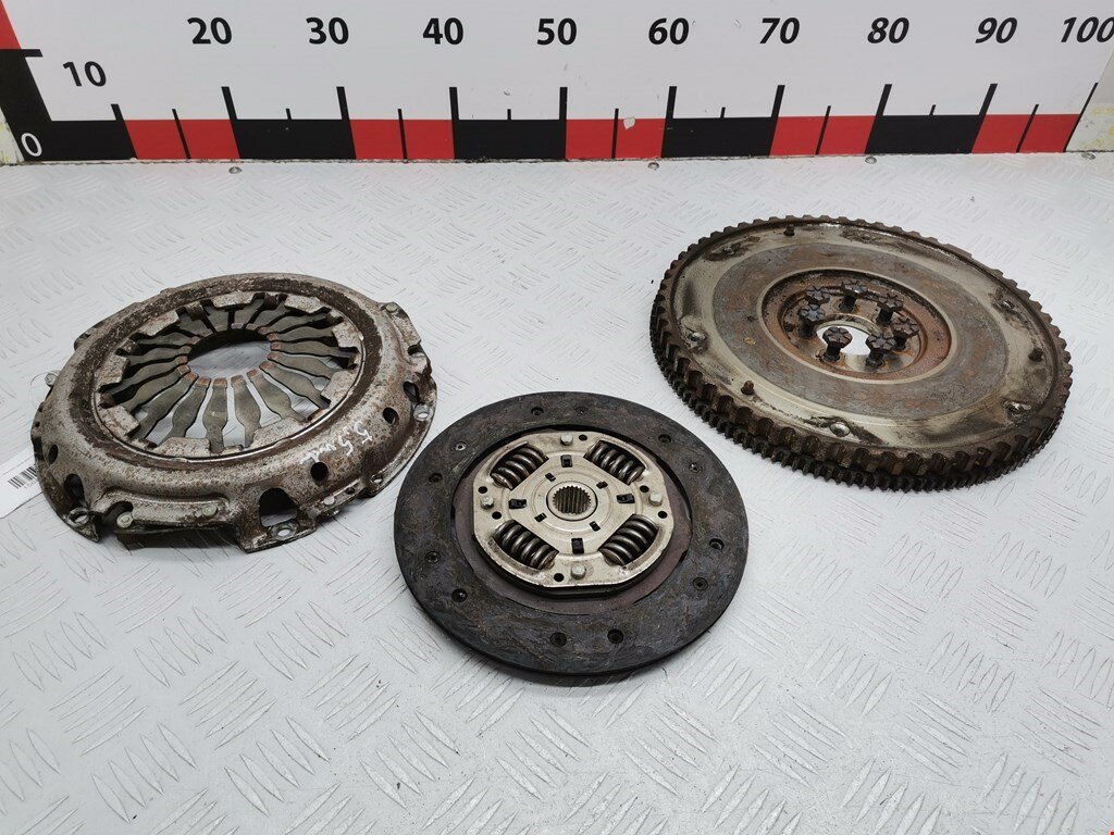 Маховик (демпфер сцепления) Renault Clio 3 8200735159 арт. 1568544