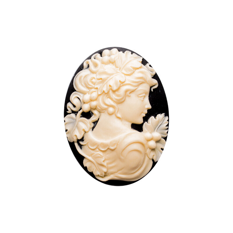 Камея акриловая, 40х30мм, девушка с виноградом, слоновая кость на черном, 1 шт.