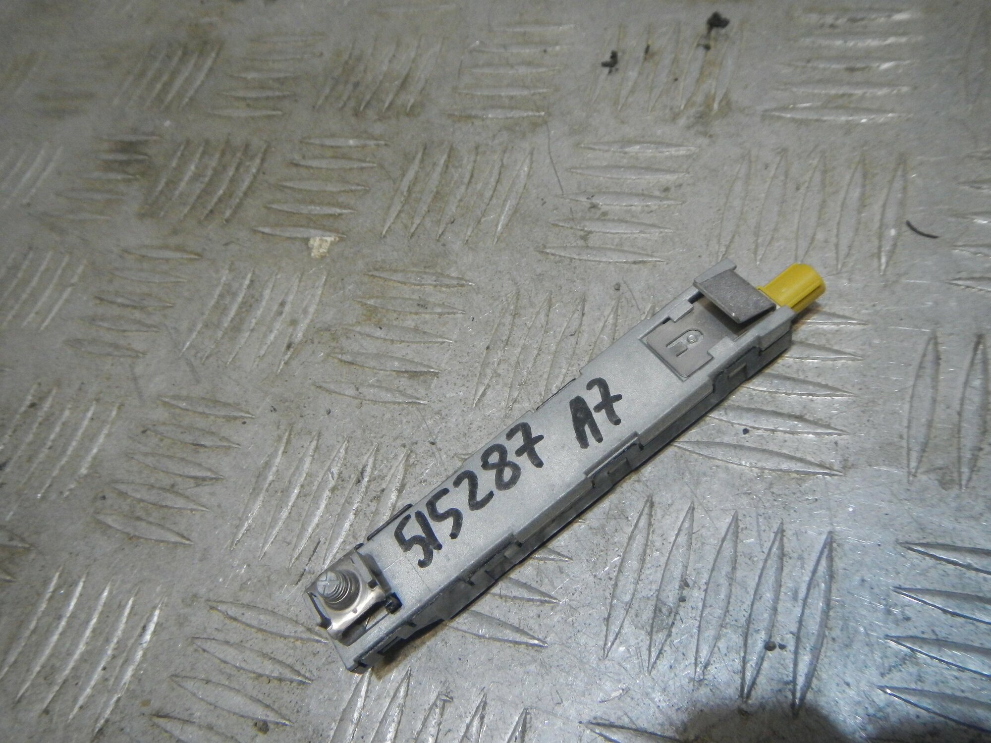 Б/У Антенна, Skoda (Шкода)-OCTAVIA A7 (13-) SKODA OCTAVIA A7 (13-) Без видимых повреждений. 515287 VAG арт. 5E5035577