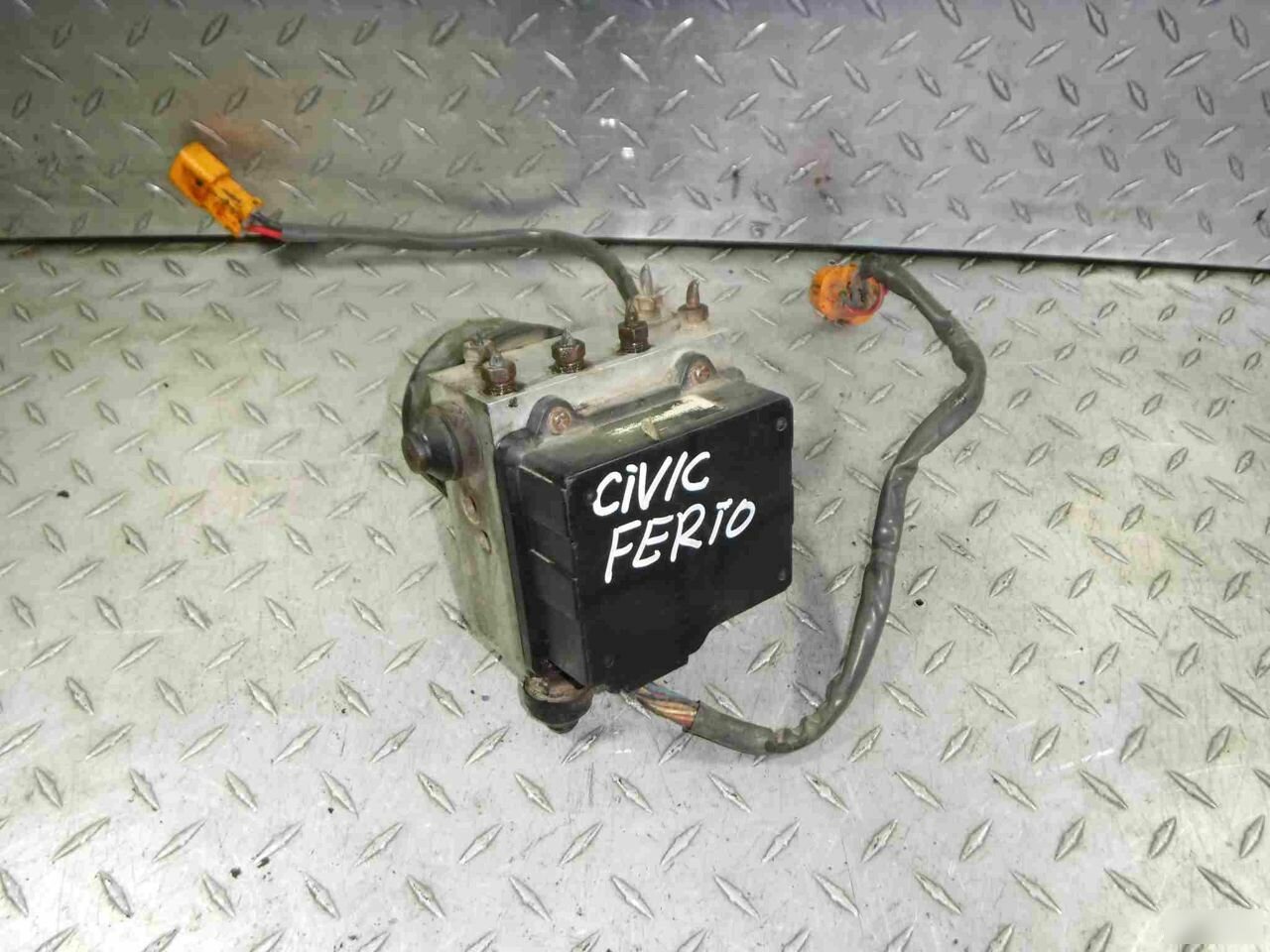 Блок ABS (насос) Honda Civic Ferio II (1995—2000) 57110S04J12