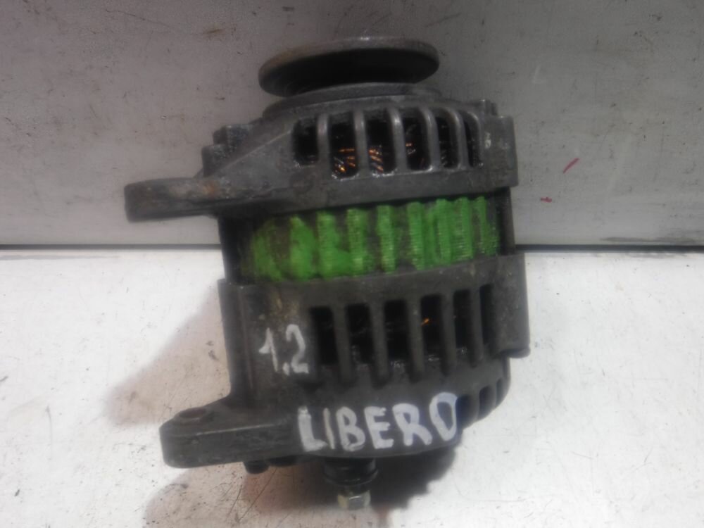Генератор Subaru Libero — фото 1