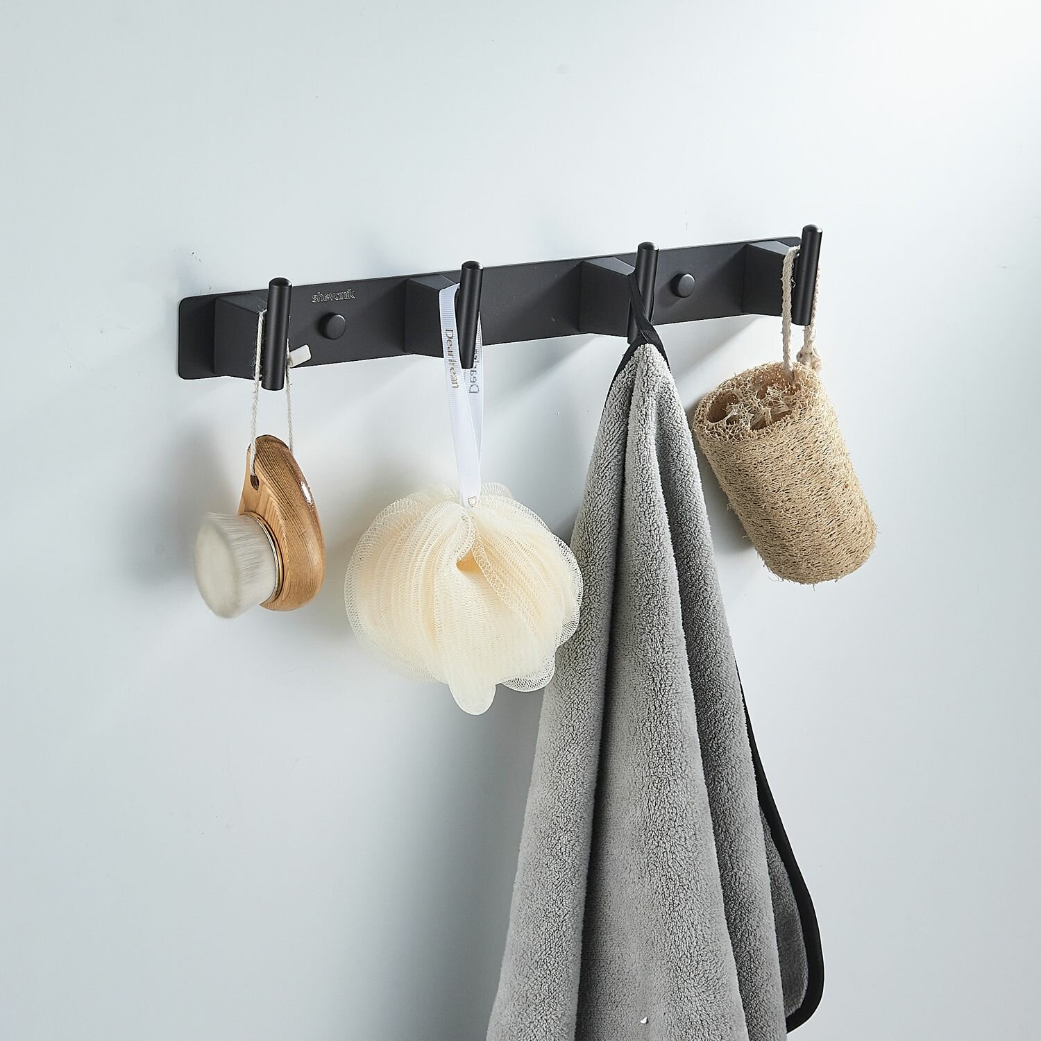 Крючки на планке BELZ