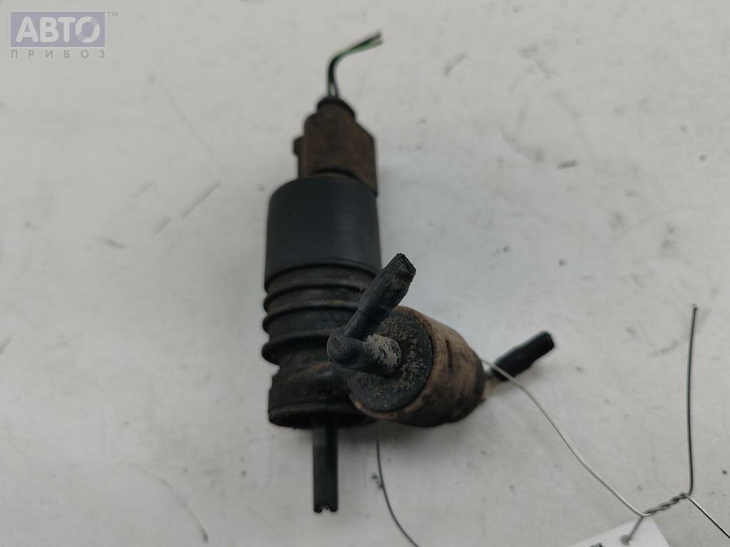 Насос (моторчик) омывателя стекла Volkswagen Passat B5+ (GP)