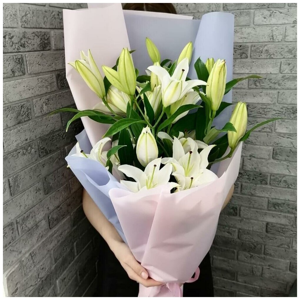 Букет из живых цветов 5 Лилий от Bestflo купить с доставкой