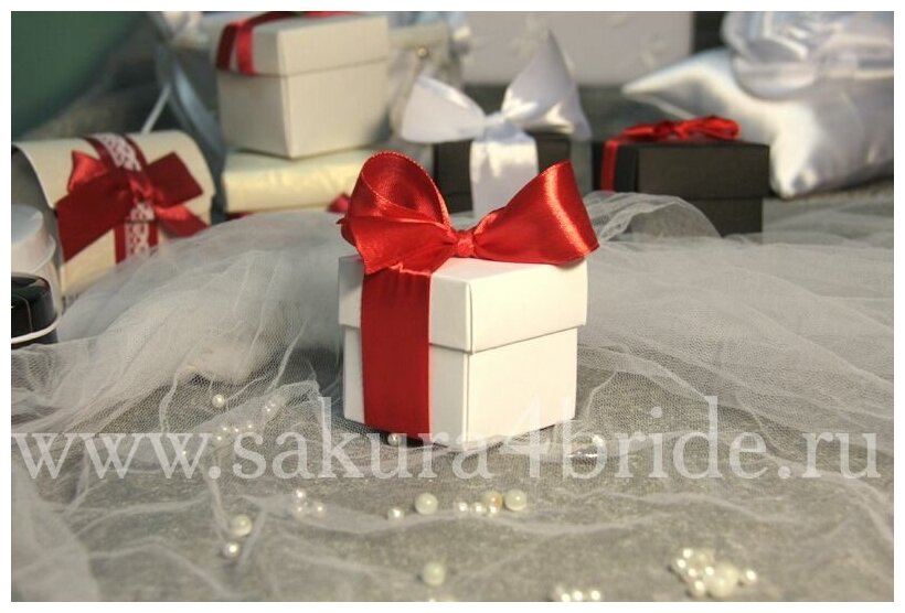 Бонбоньерки Sakura Белая в красном - Упаковка, 37 шт