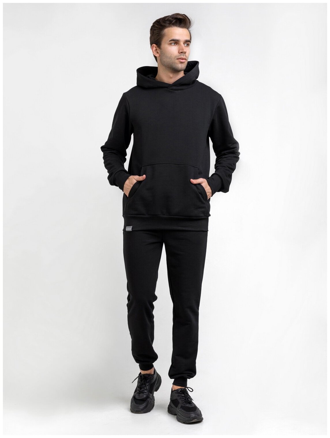 Костюм спортивный