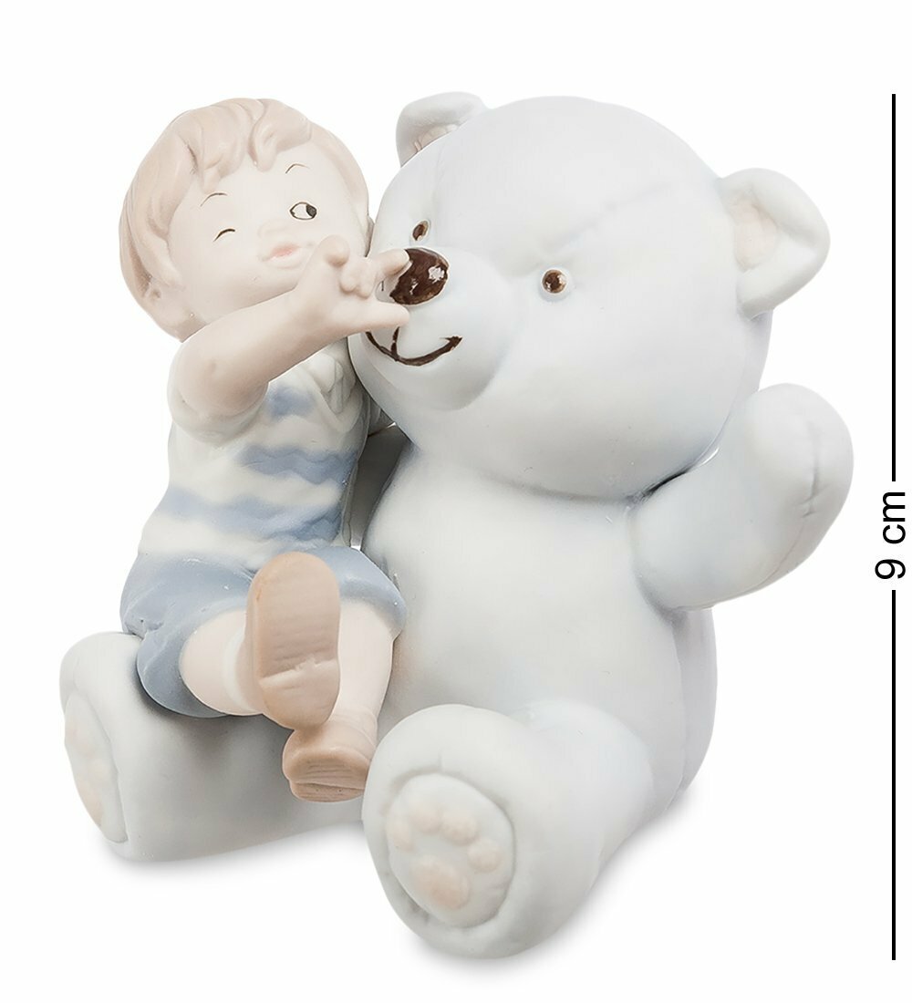 Фигурка Мальчик с мишкой бисквит