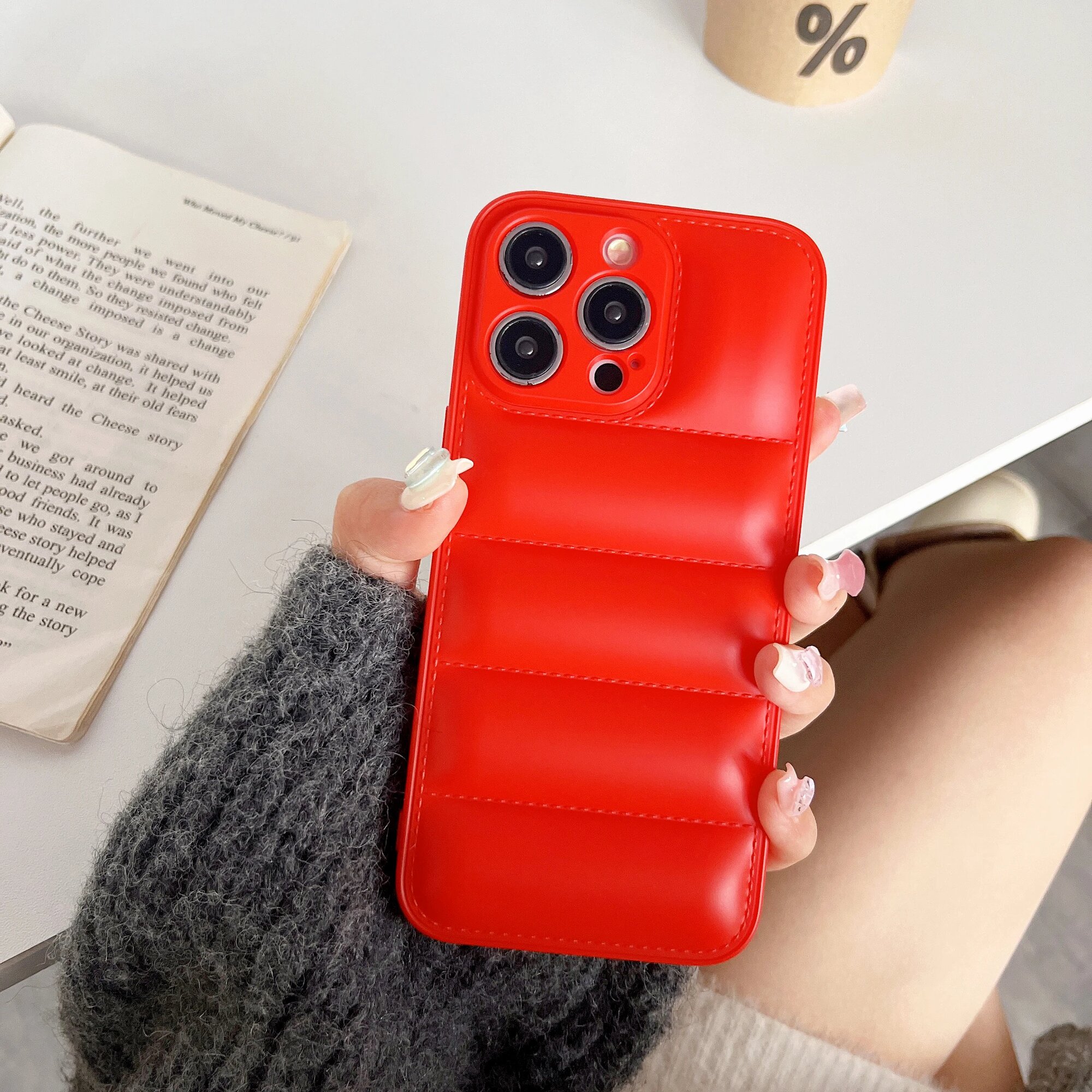 Чехол для телефона-пуховик для iPhone 16 Pro Max 15 14 Plus 13 12 Красный, Для iPhone 16 Про, Red