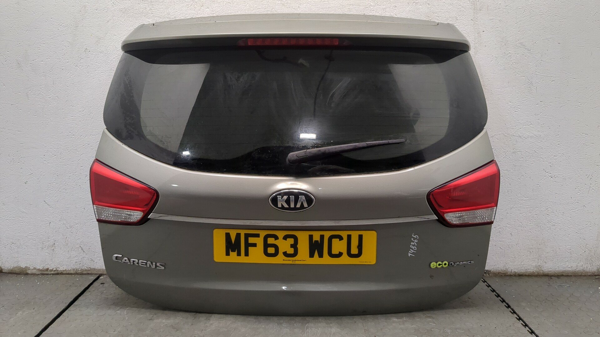 Крышка (дверь) багажника КИА Carens Б/У