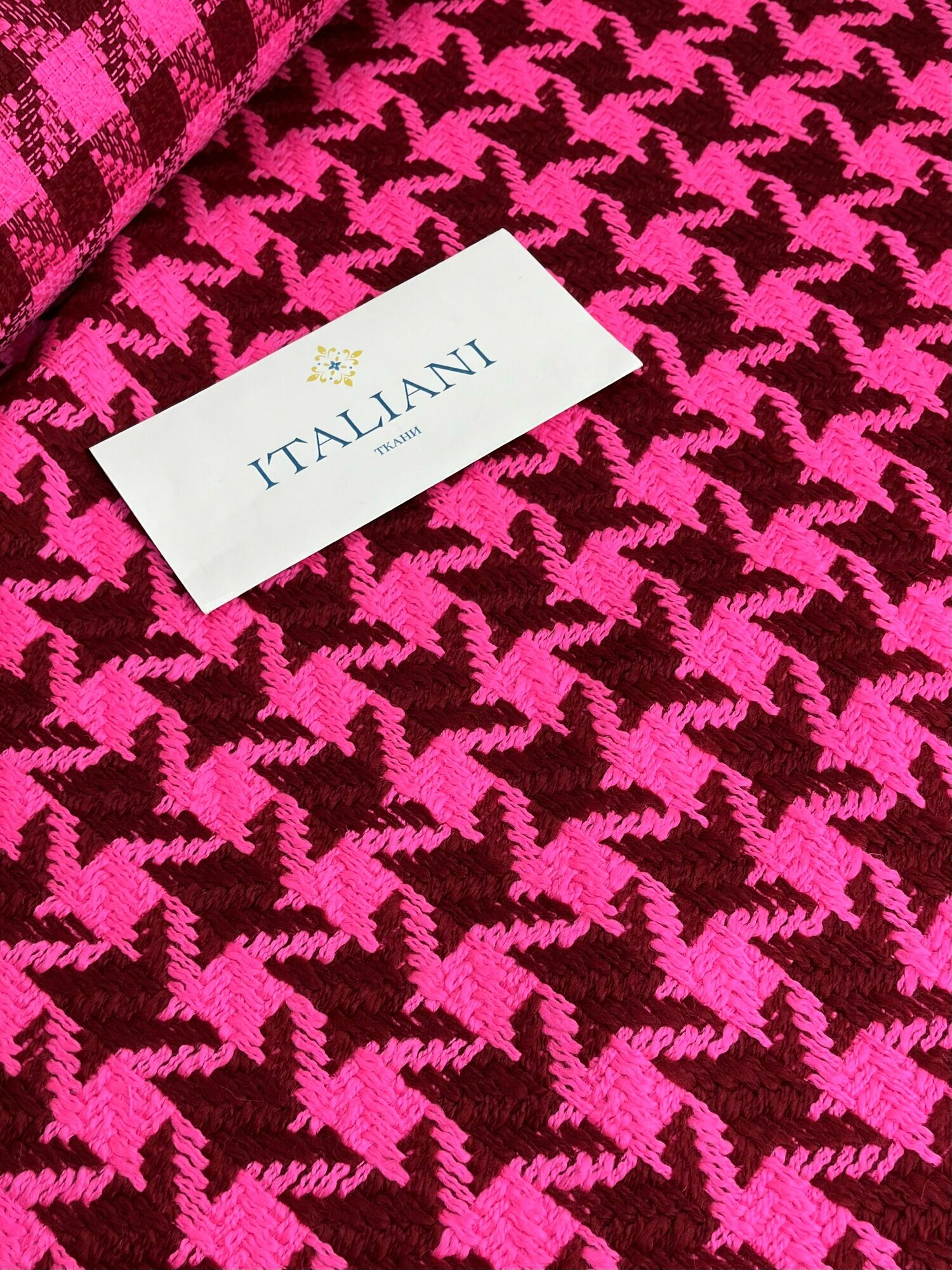 Шерстяной твид/шерсть 98%, полиамид 2%/90 см*163 см/Италия