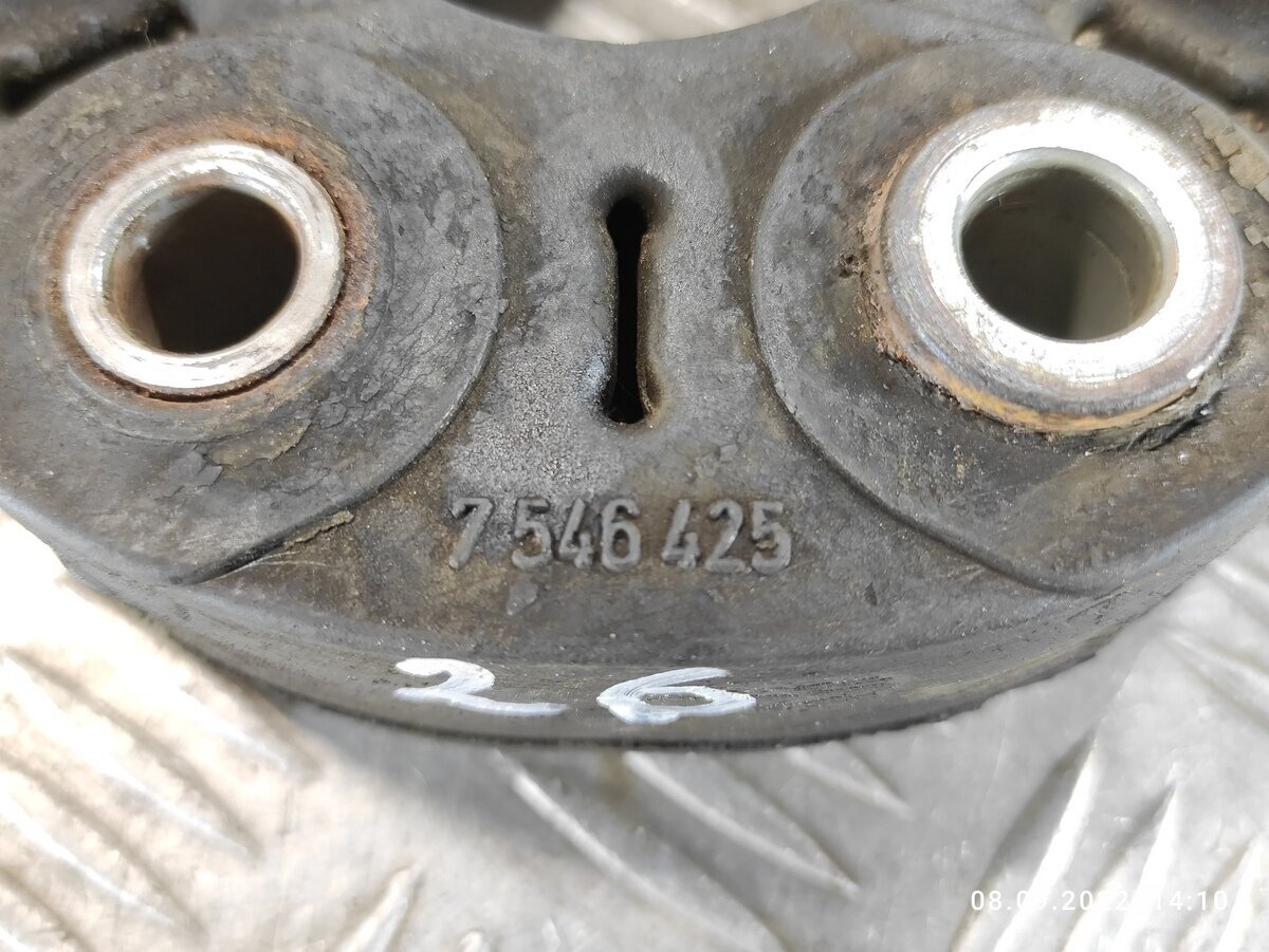 Муфта эластичная карданного вала BMW 7 2008-2015 26117546425