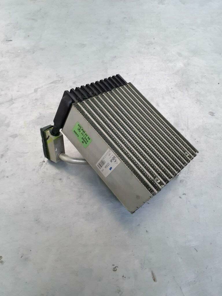 Радиатор кондиционера Mercedes-Benz S W220 1999 A2208300258