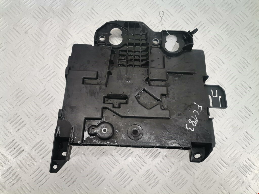 Крепление (корпус) аккумулятора Renault Clio 3 8200314273 арт. 1427943