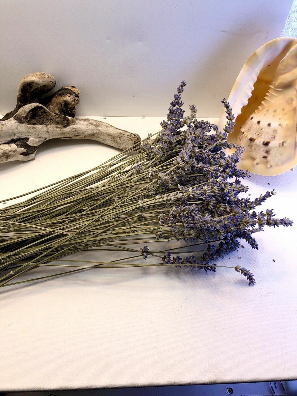 Лаванда натуральная сухоцвет для букета 30-33 см 50 гр.