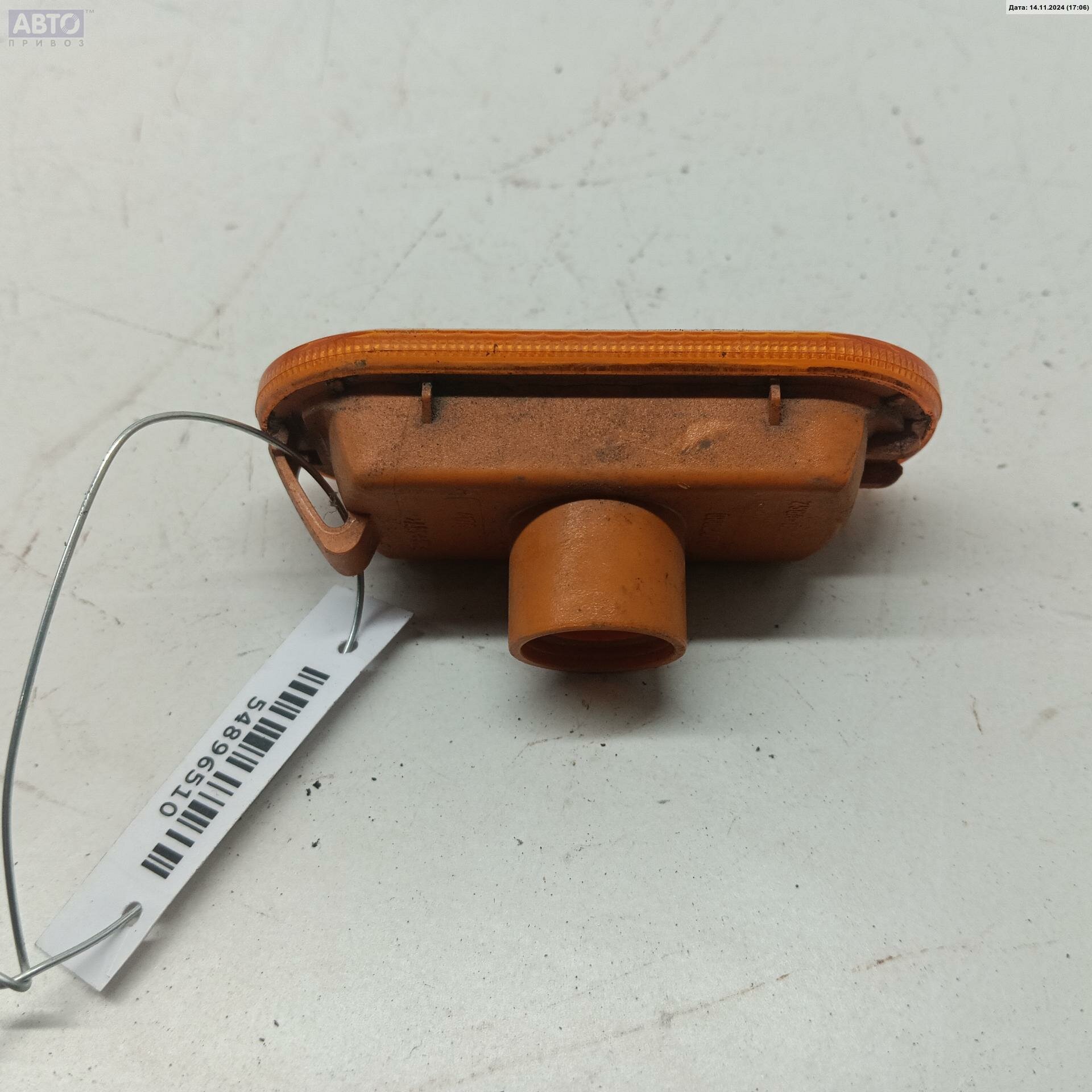 Повторитель поворота левый Ford Fiesta (2001-2007)