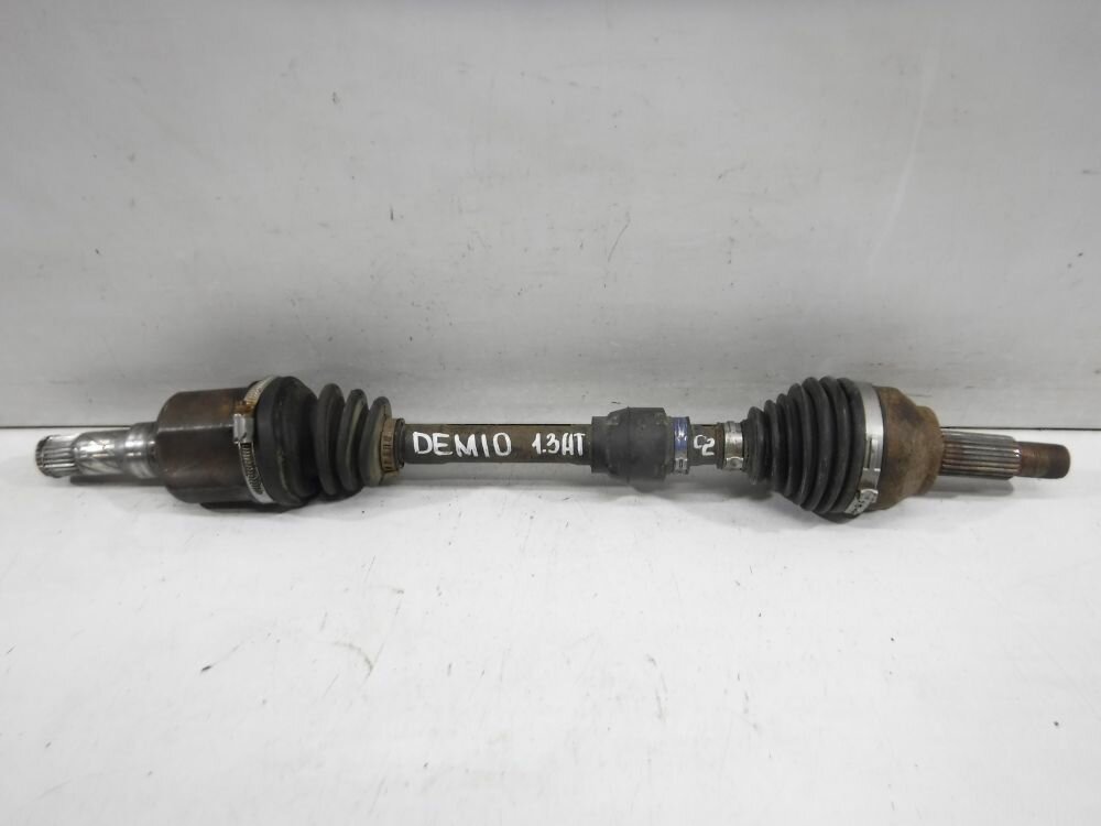 Полуось передняя левая Mazda Demio IDY (2002—2007) GG1225600A