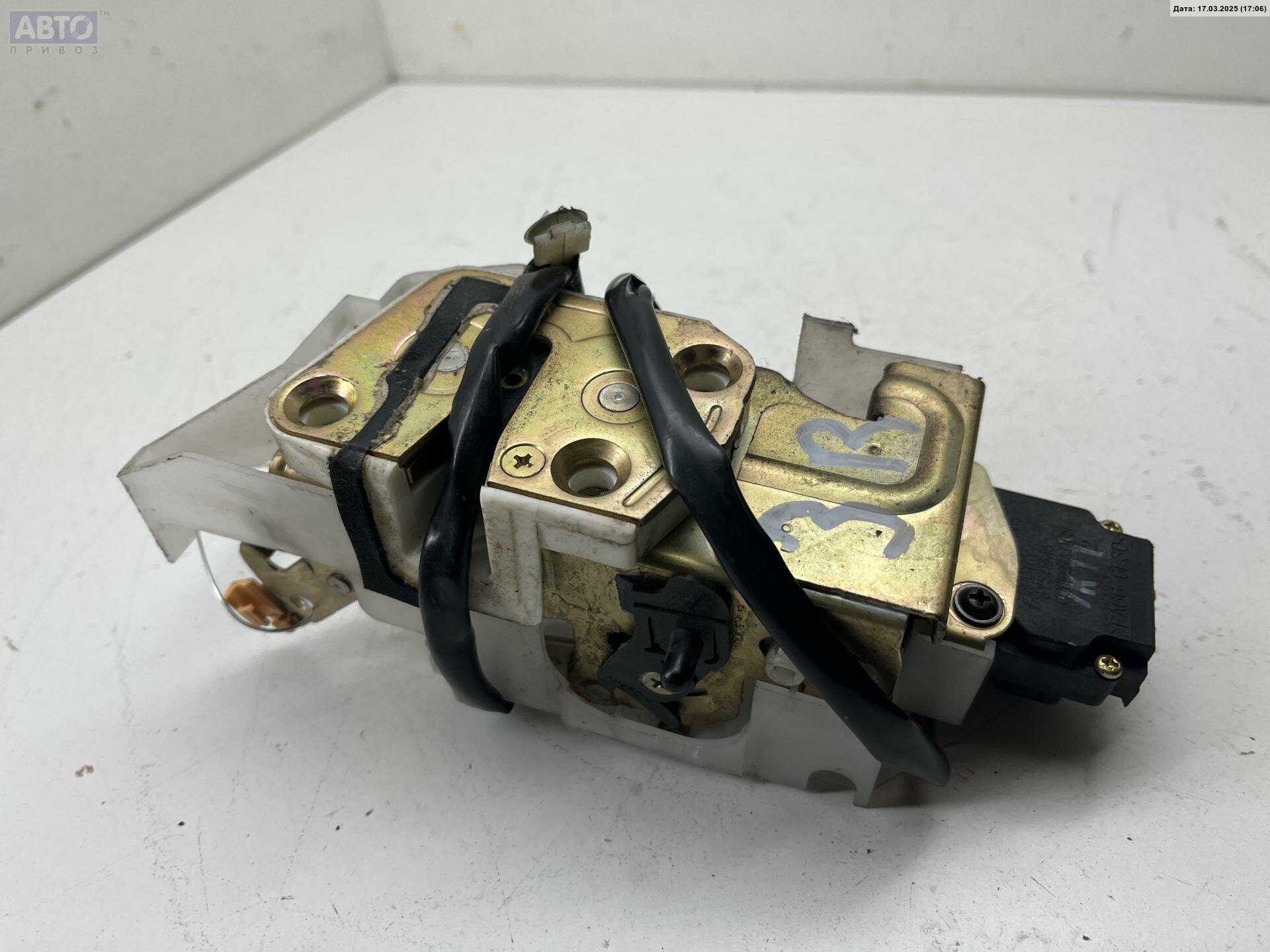 Замок двери задней правой Mazda 323 (1994-1998) BA