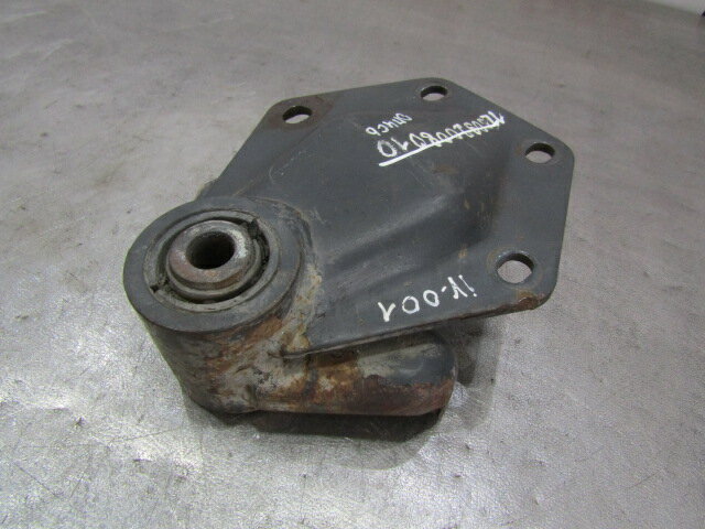 Кронштейн передней рессоры задний Iveco Stralis