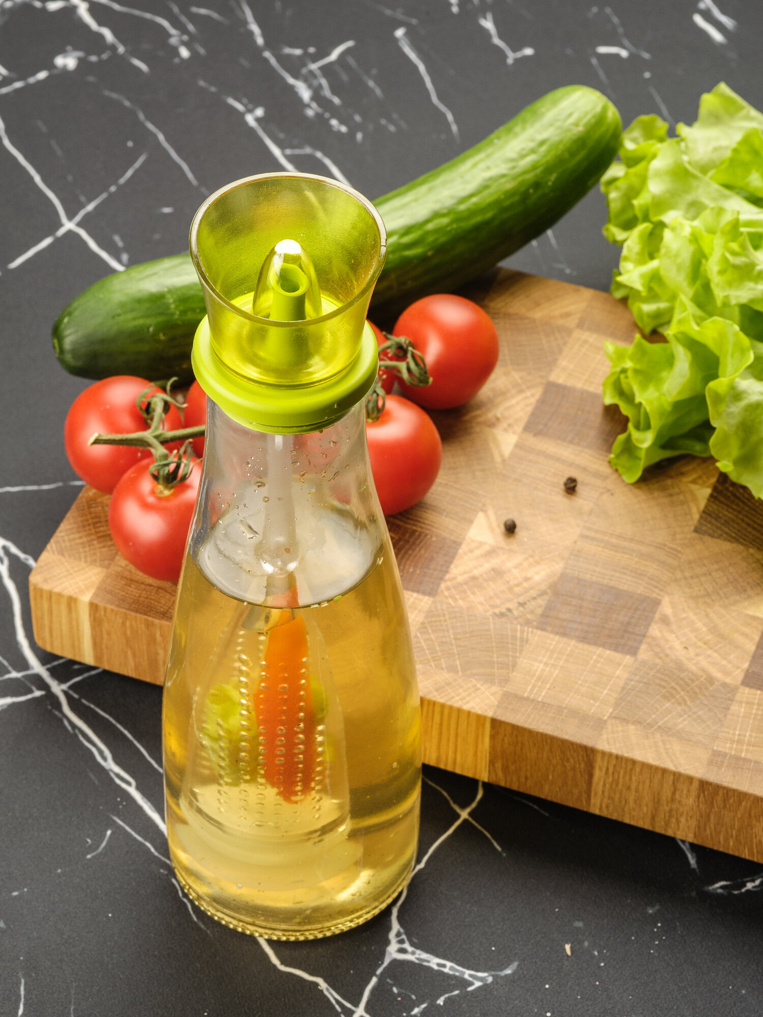 Емкость для масла, стекло - 500 мл / Бутылка для масла и соуса с фильтром для трав и пряностей