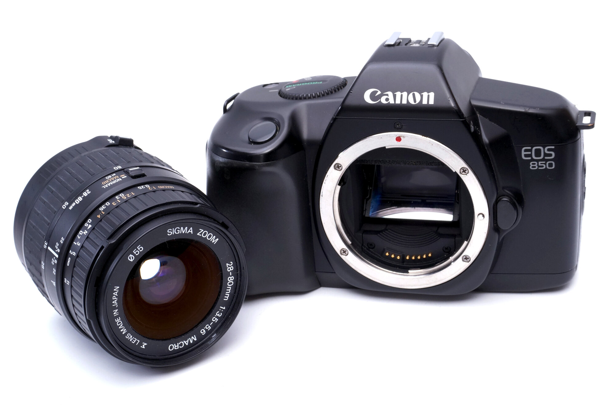 Canon EOS 850 + Sigma 28-80mm f3.5-5.6 Macro