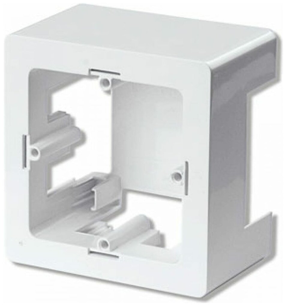 Универсальная установочная коробка для к-к DKC 10123