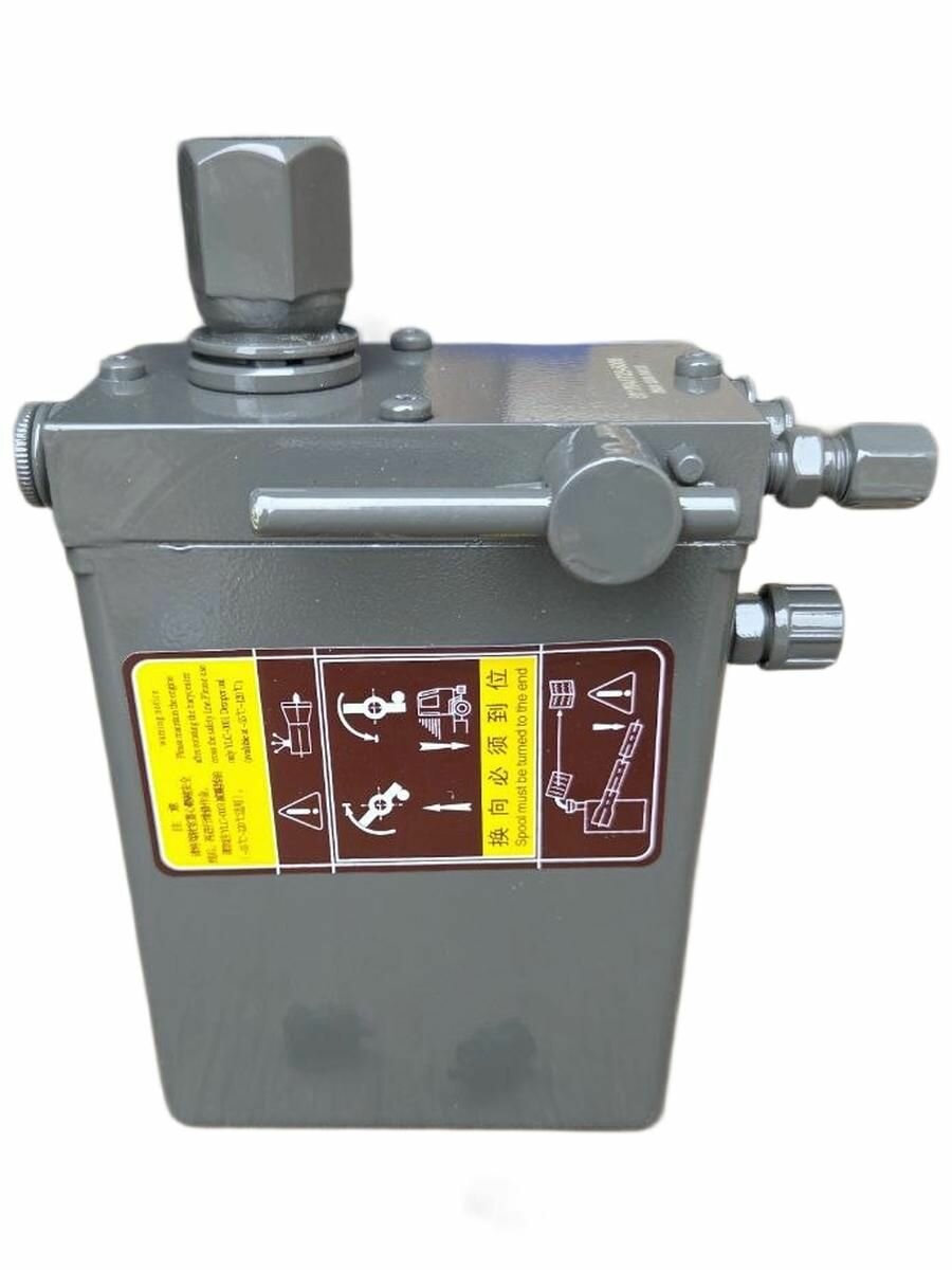 Насос подъема кабины механический HOWO T5G и SITRAK C7H 811W417236008