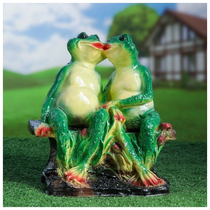 Садовая фигура 'Две лягушки на лавочке' 21х29х35см