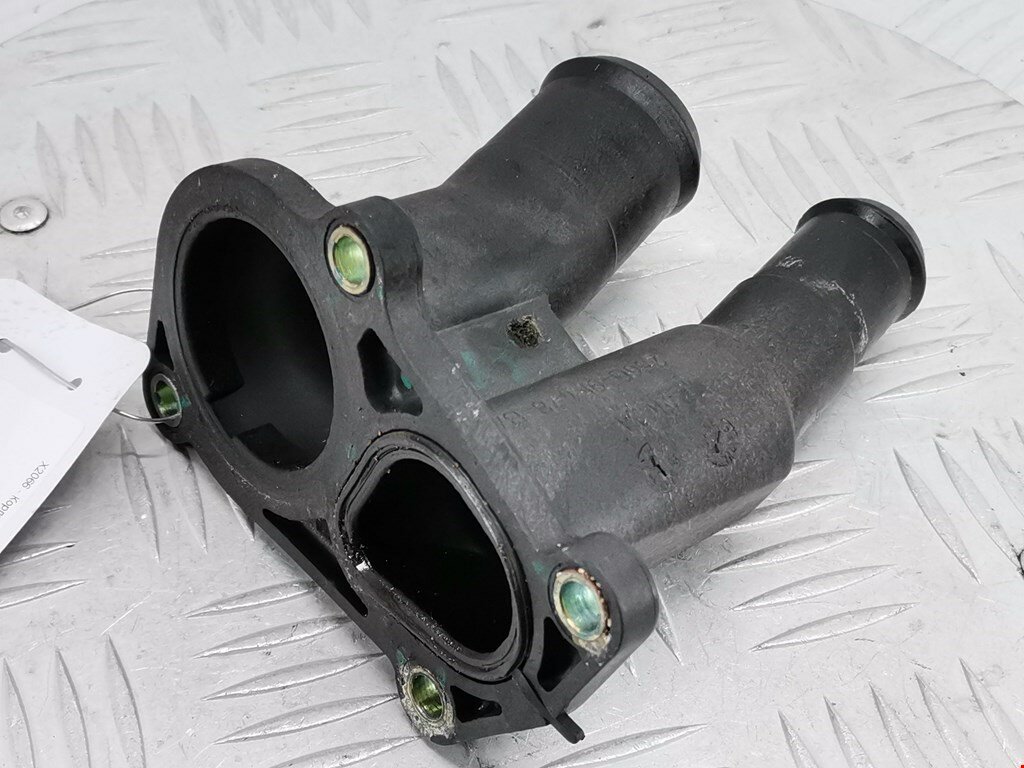 Корпус термостата Ford Fiesta 5 1707050 арт. 1660417