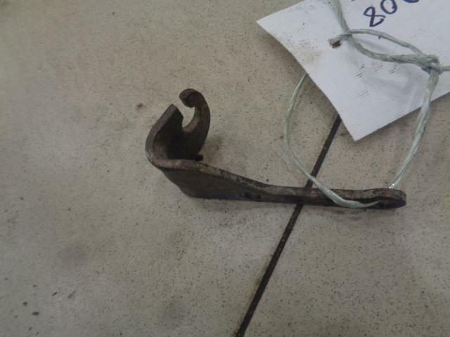 Кронштейн троса ручного тормоза от Cadillac CTS 2002-2008