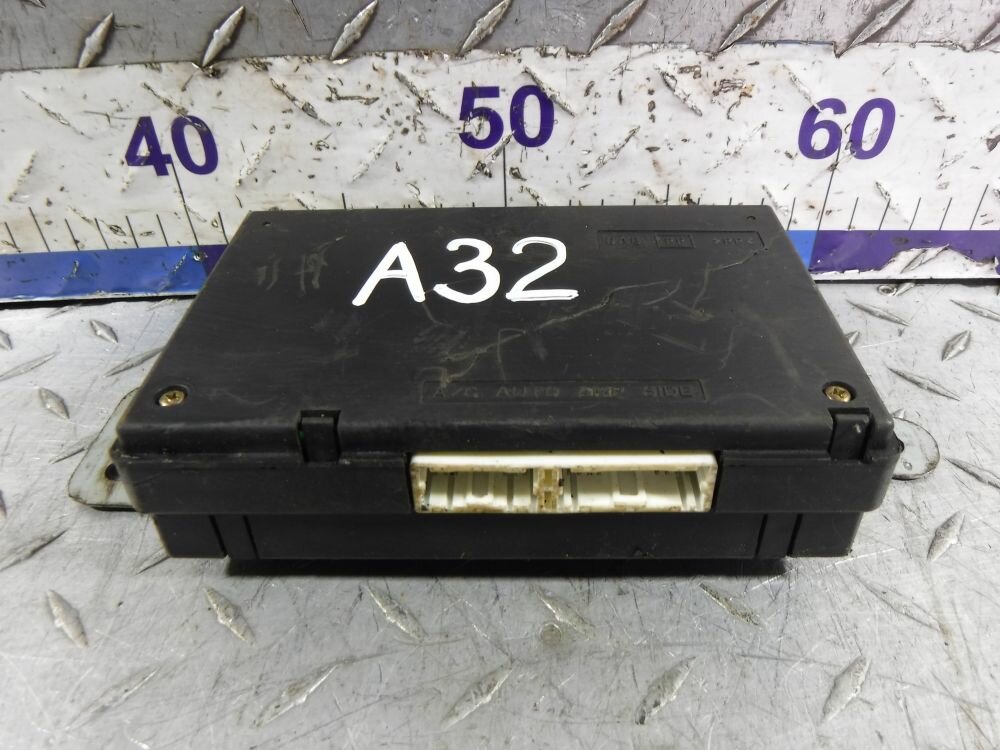 Блок Nissan Maxima A32 2849144U00