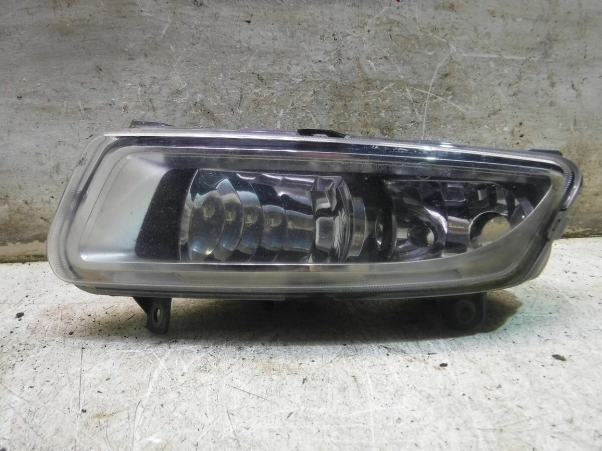 Фара противотуманная левая Volkswagen Polo V рестайлинг (2015—2020)