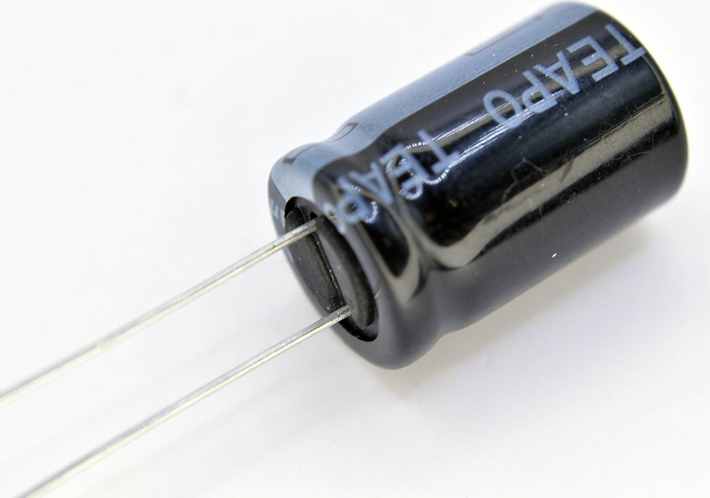 Конденсатор TEAPO KSH228M010S1G5K20K Конденсатор алюминиевый 10 В x 2200 мкФ Radial -40.105 град. C 2000 ч 1шт